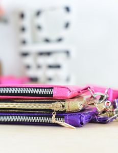 10 Minutes Glitter Vinyl Zipper Pouch Tutorial with Tips - Sew Some Stuff